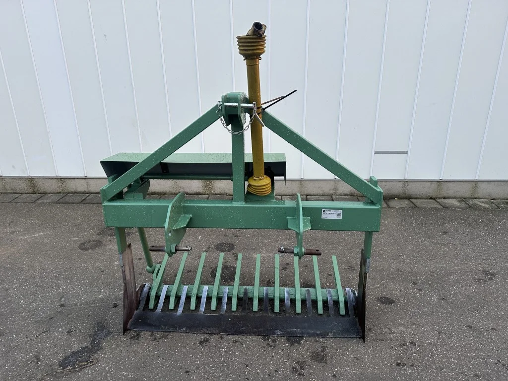 Compact E142 shaking bedlifter • Duijndam Machines