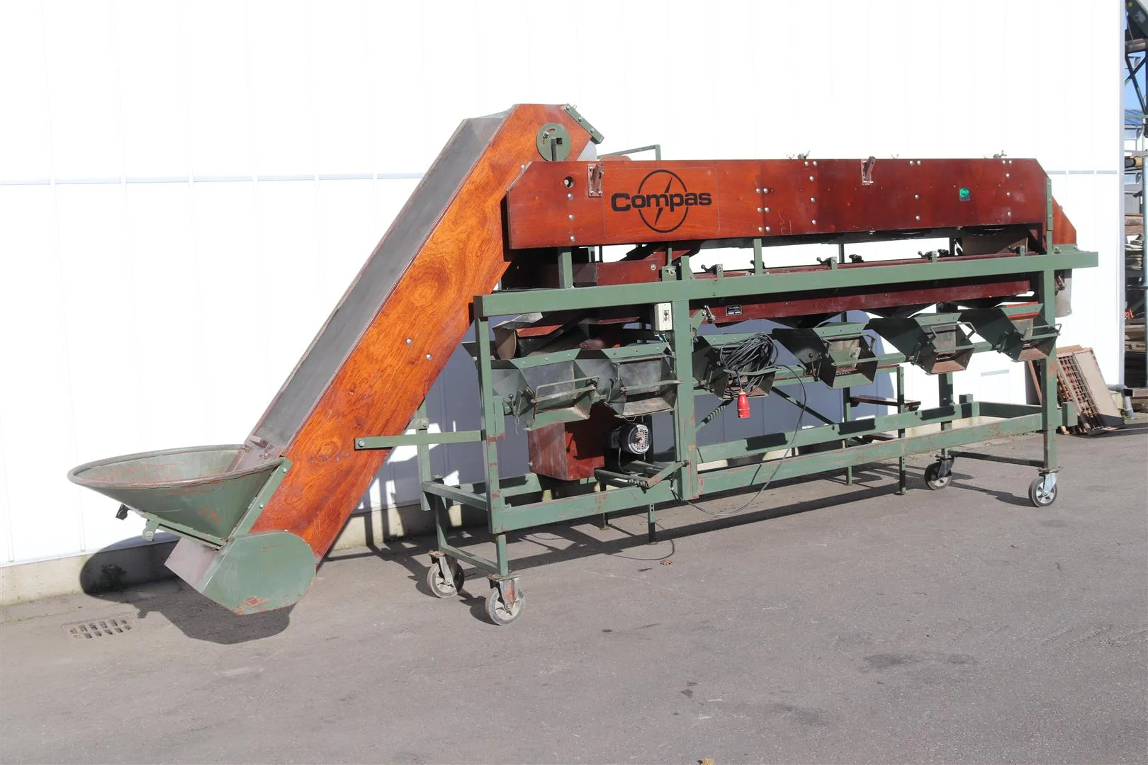 Compas AS60-4 sorting machine for sprouts, potatoes and onions ...