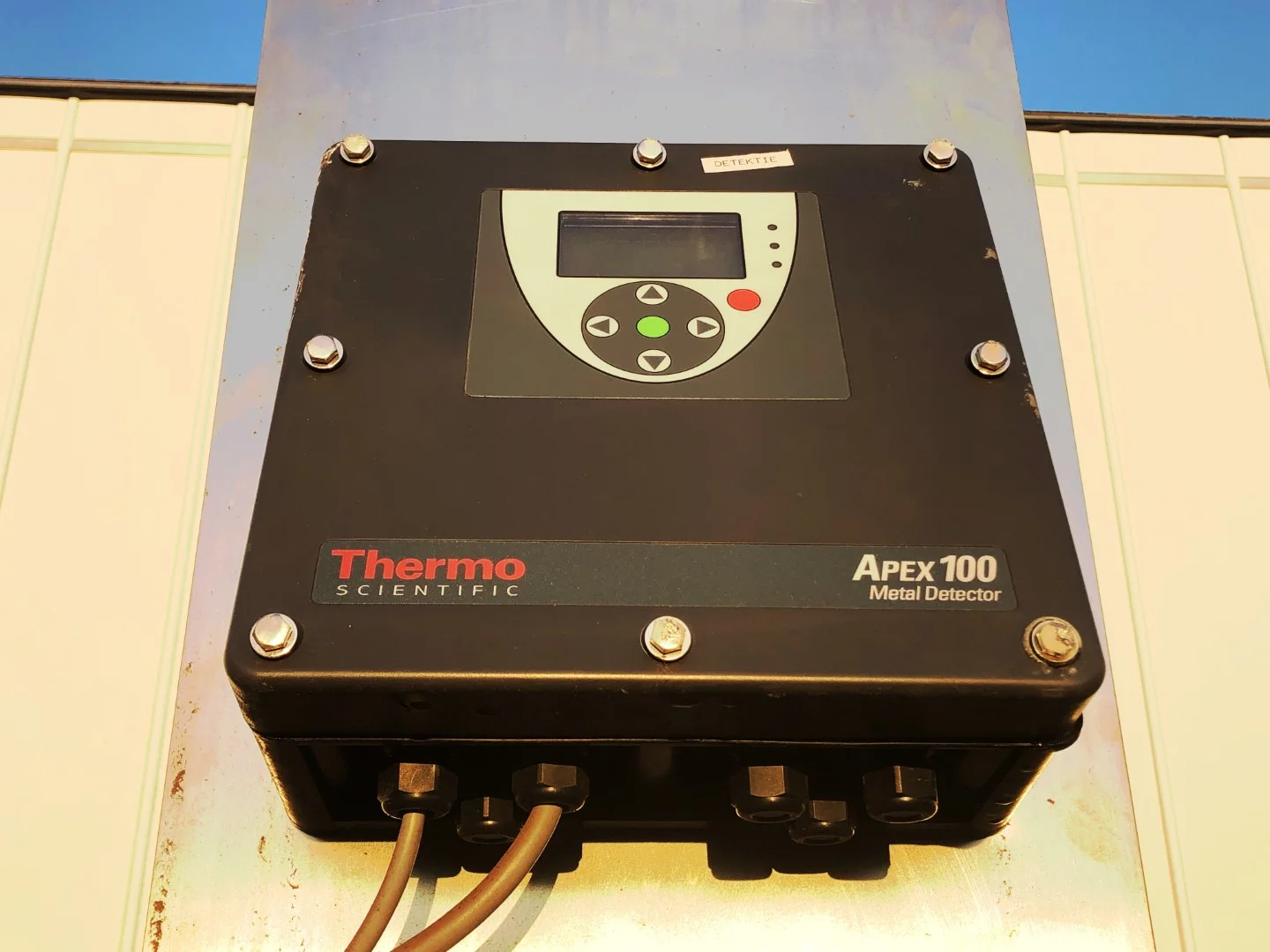 Thermo Scientific Apex 100 metal detector • Duijndam Machines