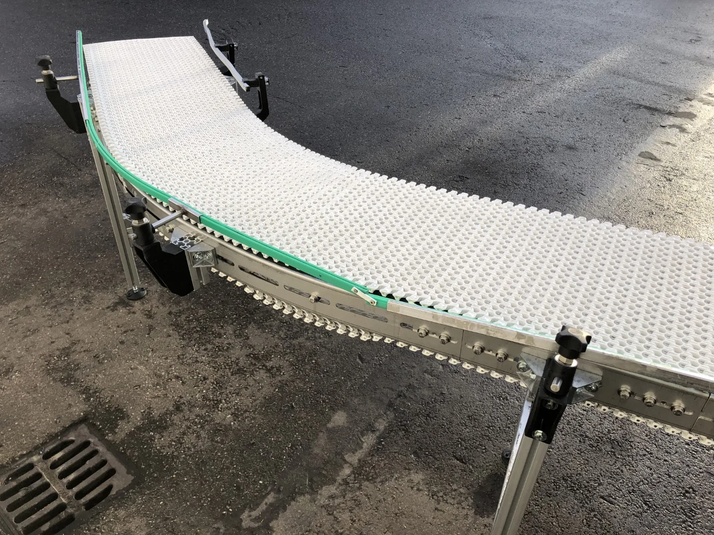 Curved S- conveyor • Duijndam Machines
