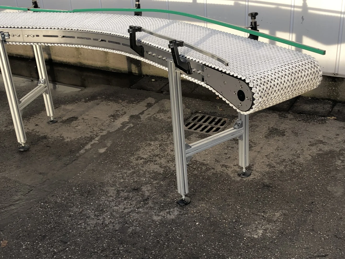 Curved S- conveyor • Duijndam Machines