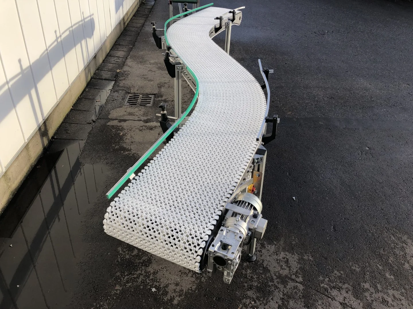 Curved S- conveyor • Duijndam Machines
