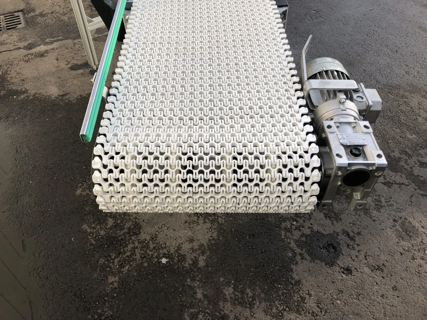 Curved S- conveyor • Duijndam Machines