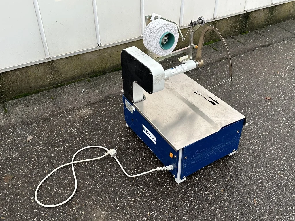 Cyklop AXRO binding machine • Duijndam Machines