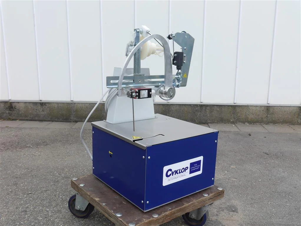 Cyklop AXRO FXC2 binding machine - Year: 2016 • Duijndam Machines