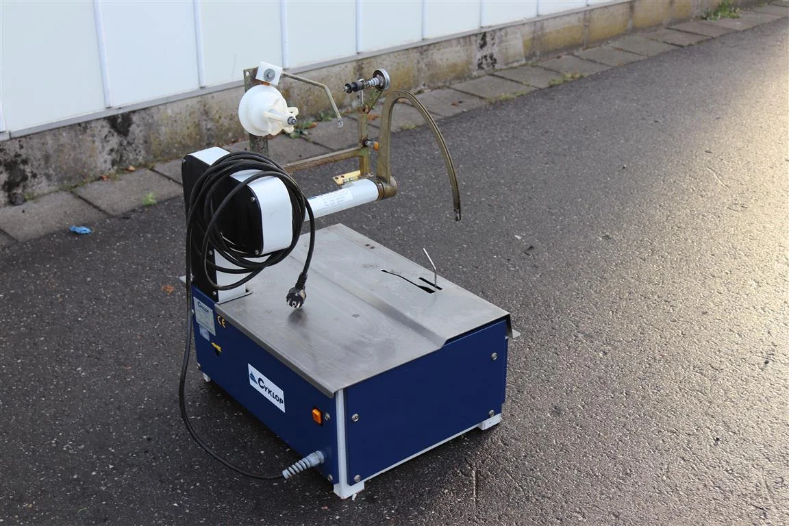 Cyklop AXRO binding machine • Duijndam Machines