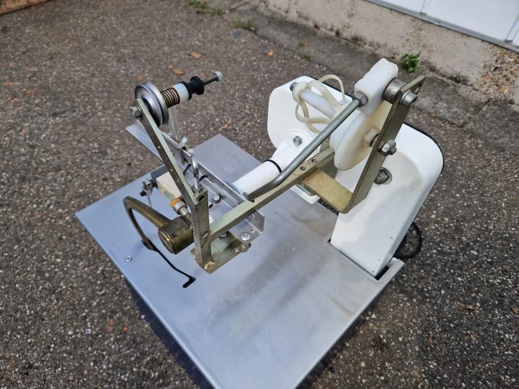 Cyklop EMT binding machine • Duijndam Machines