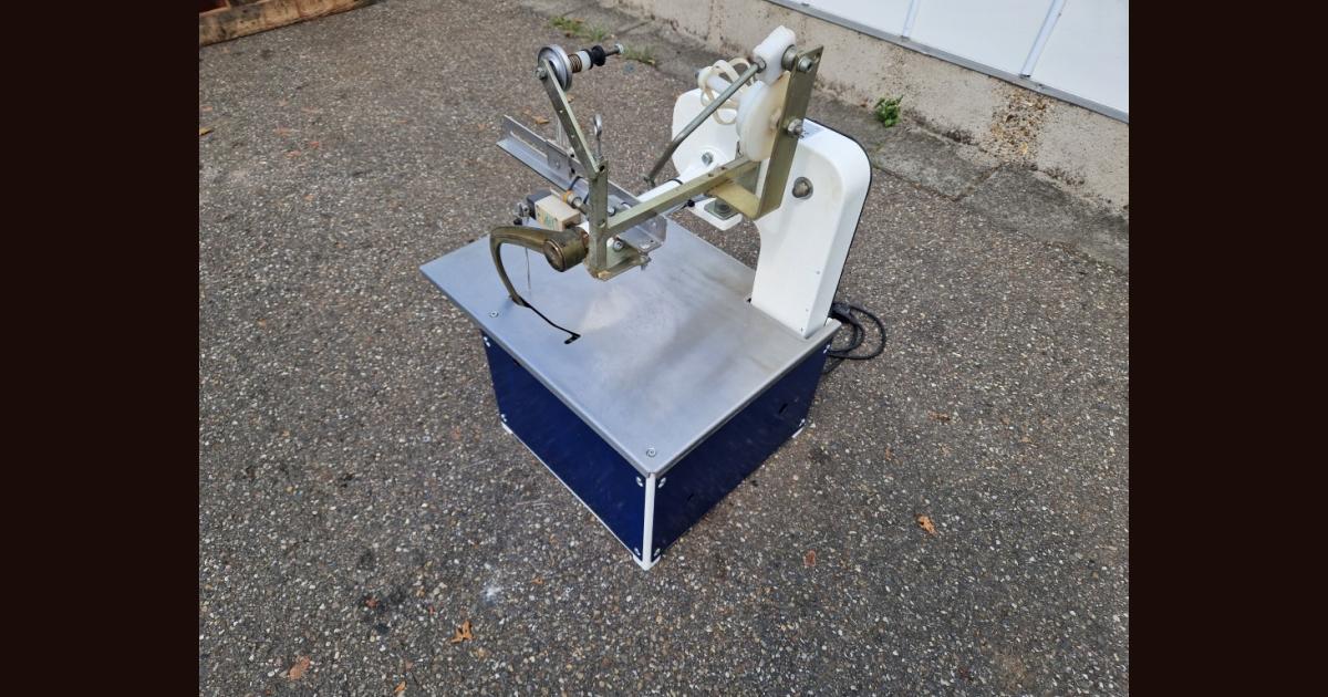 Cyklop EMT binding machine • Duijndam Machines
