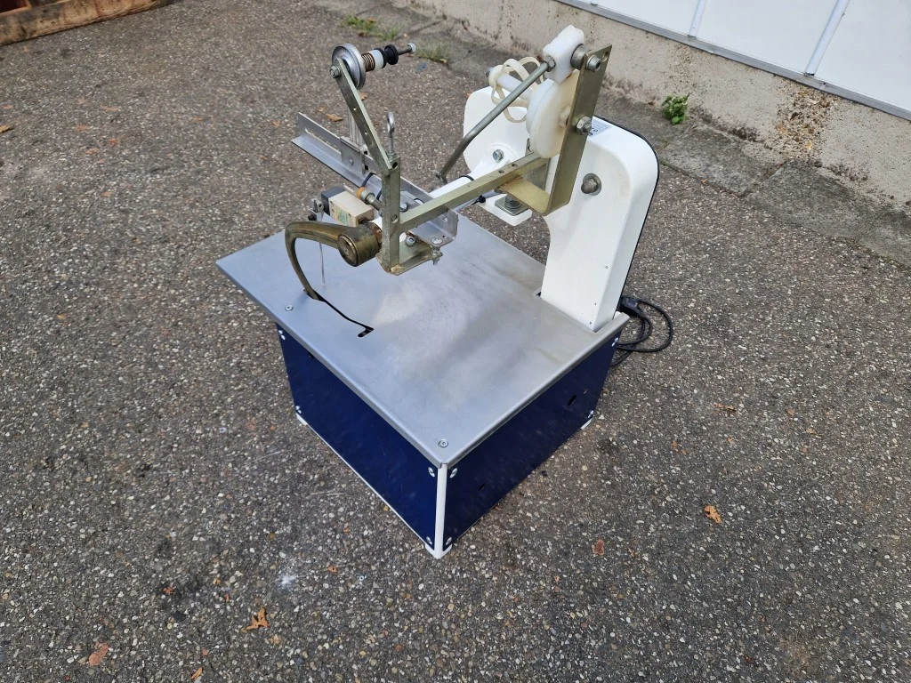 Cyklop EMT binding machine • Duijndam Machines
