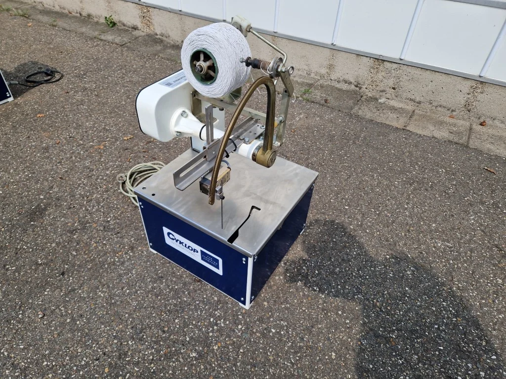 Cyklop EMT binding machine • Duijndam Machines