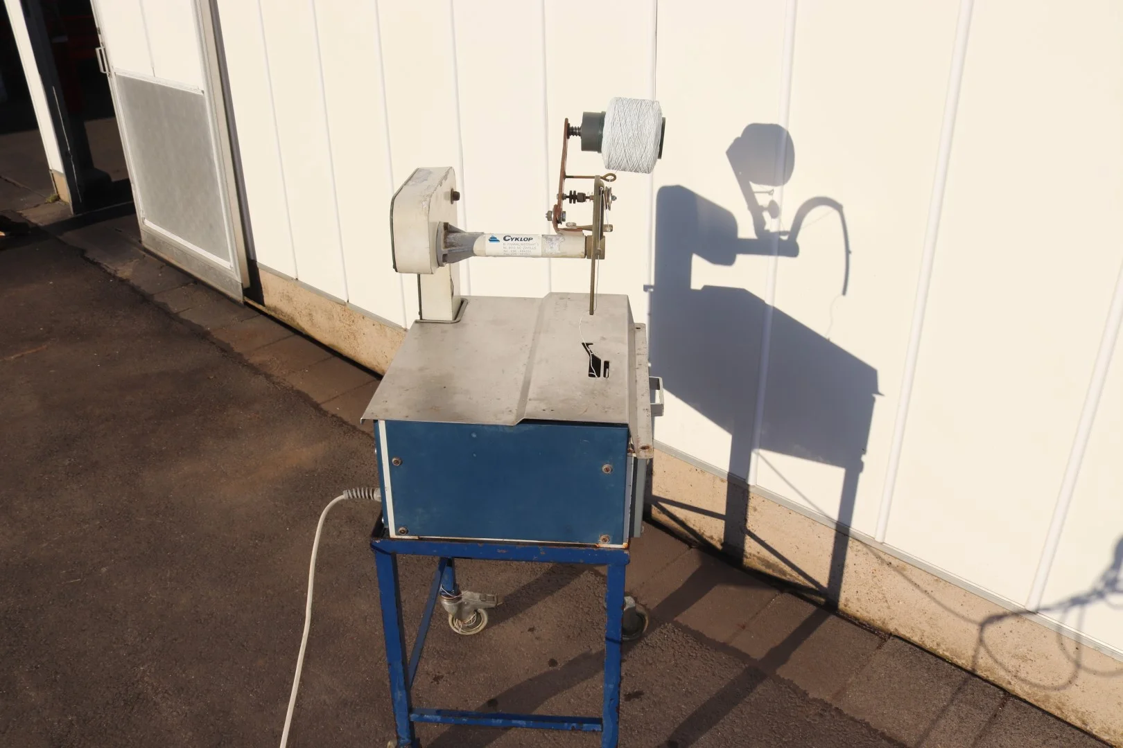 Cyklop EM-16 binding machine • Duijndam Machines