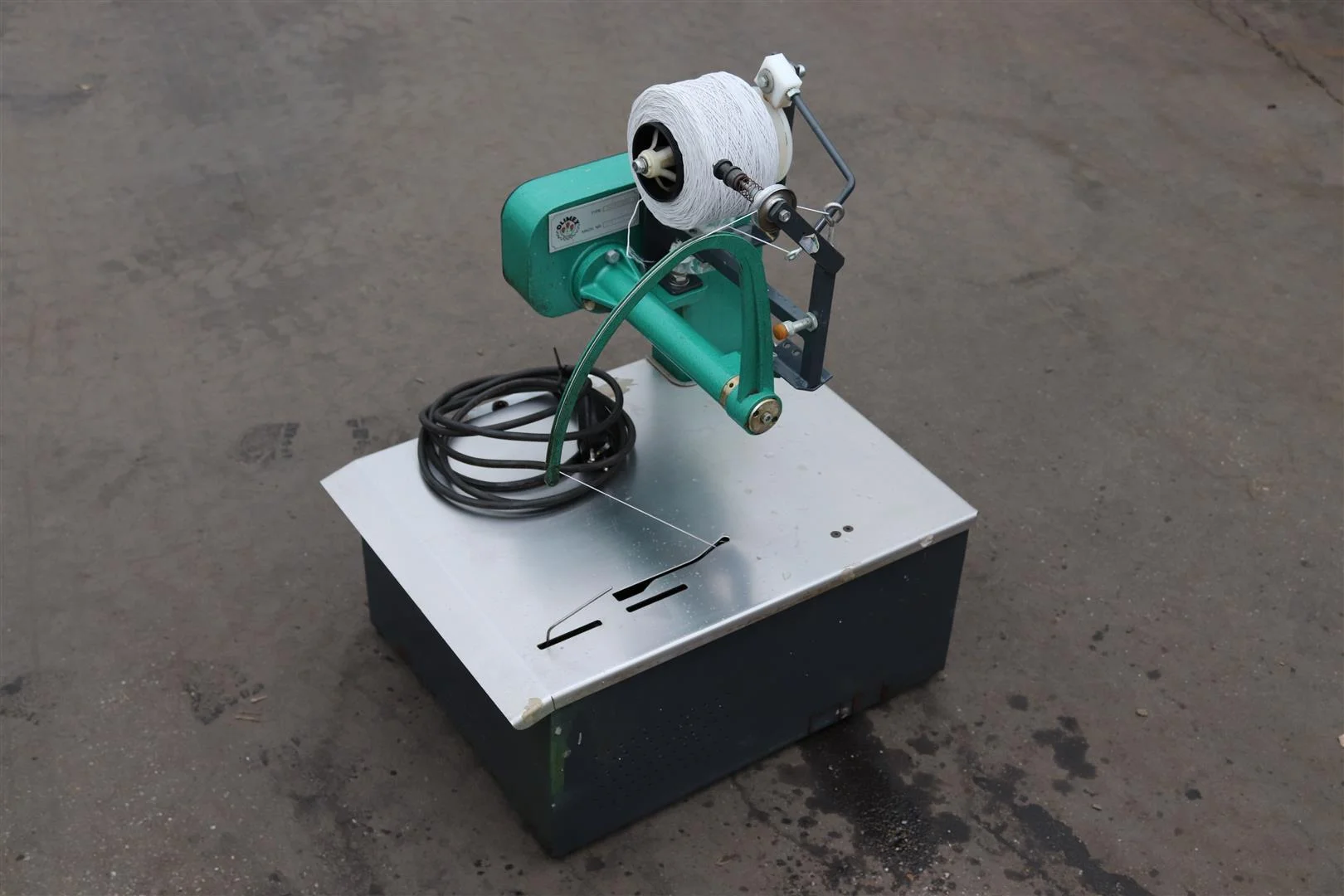 Olimex /Cyklop binding machine • Duijndam Machines