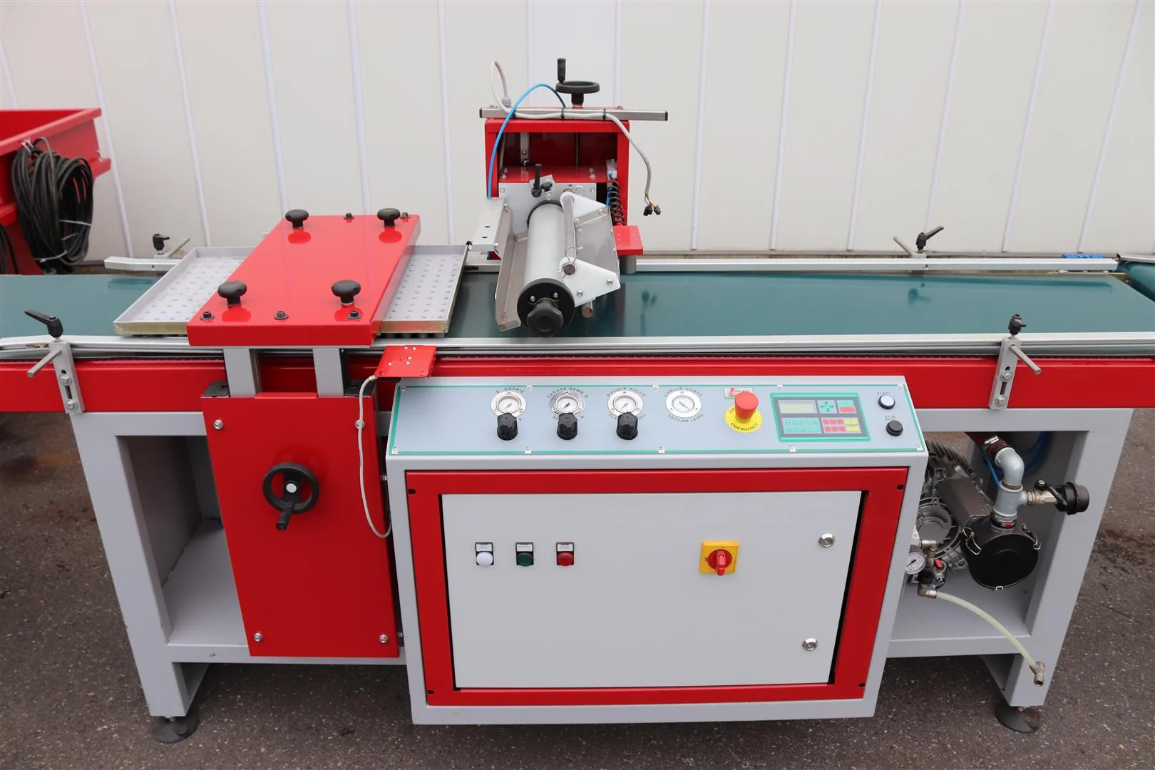 Da Ros seeding line with pot in tray machine • Duijndam Machines