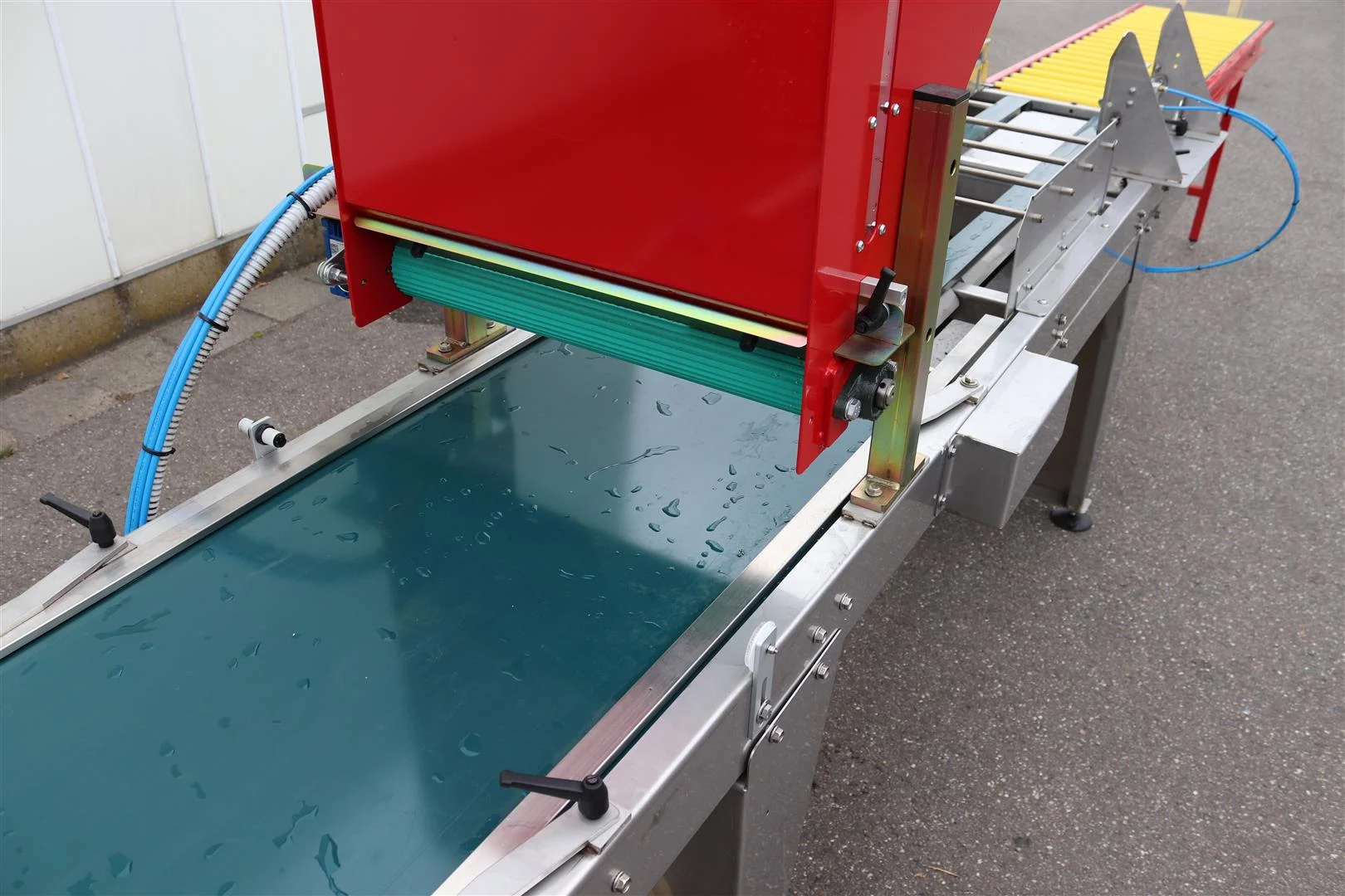 Da Ros seeding line with pot in tray machine • Duijndam Machines