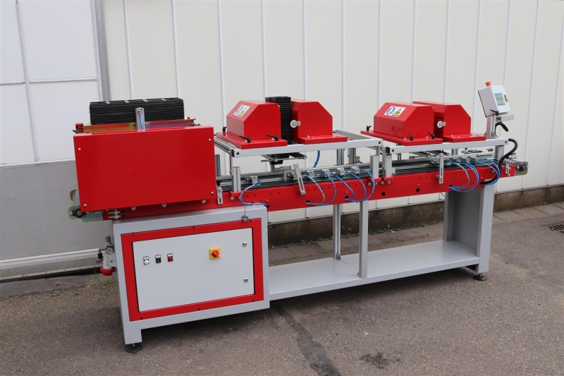 Da Ros pot in tray destacker • Duijndam Machines