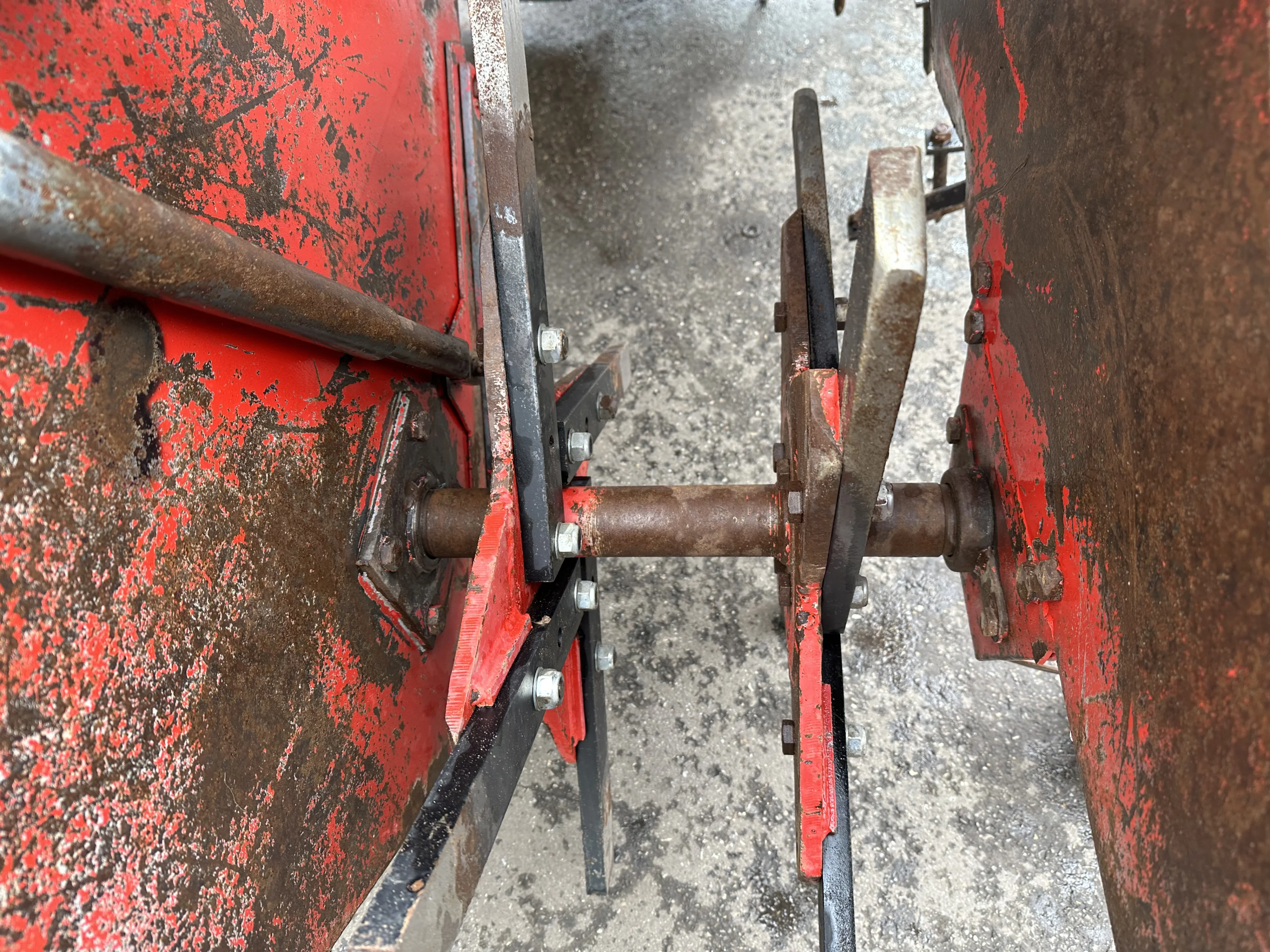 Dammkönig Dominus hillformer for asparagus • Duijndam Machines