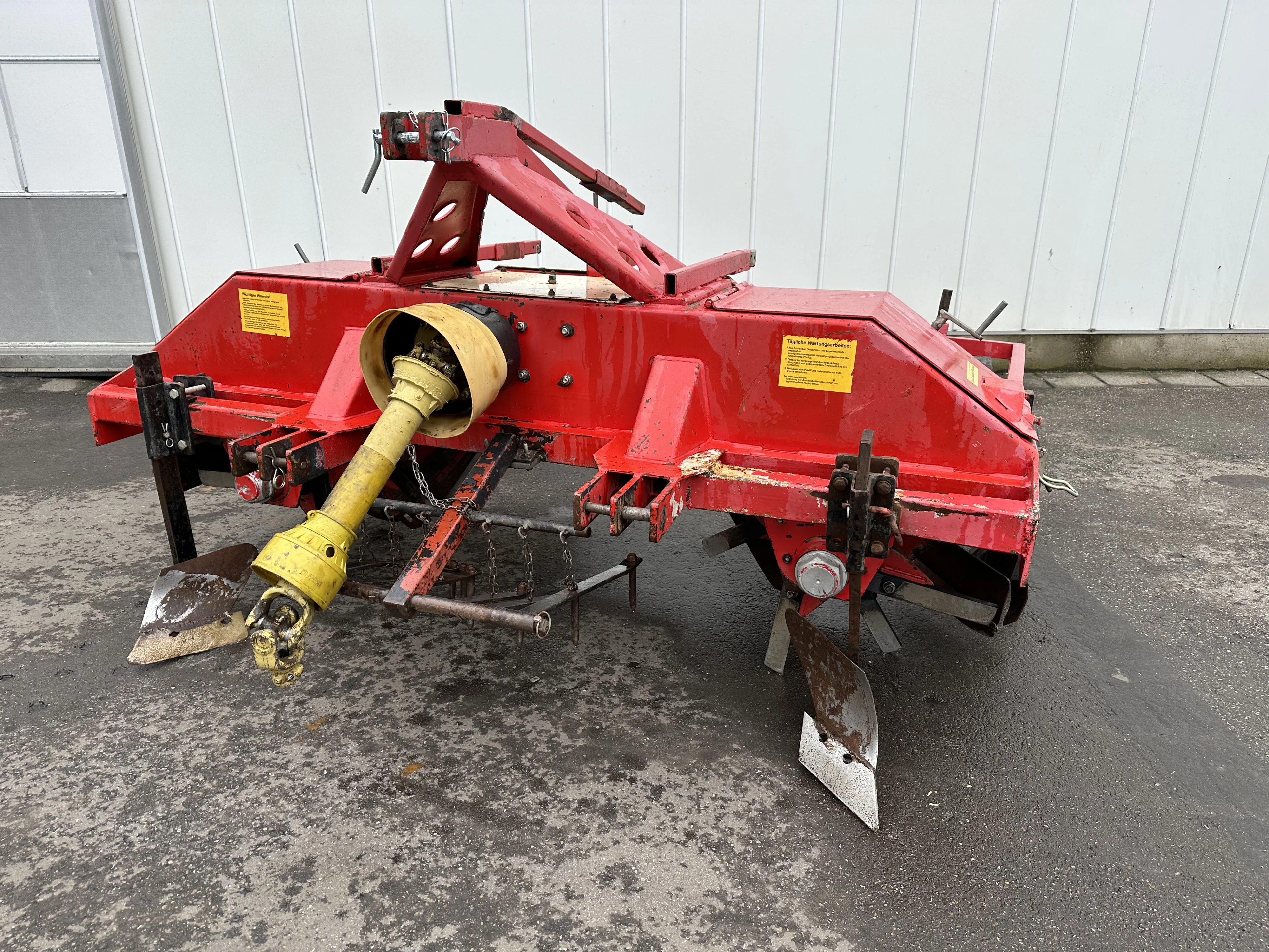 Dammkönig Dominus hillformer for asparagus • Duijndam Machines