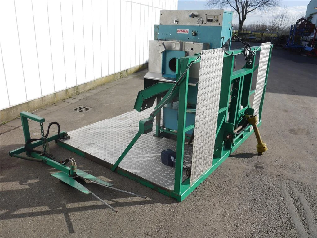 Deman brussel sprout harvester • Duijndam Machines