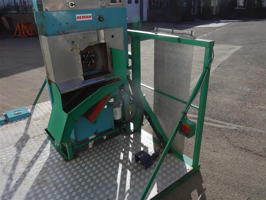 Deman brussel sprout harvester • Duijndam Machines