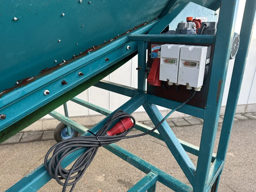 Demco dosing hopper • Duijndam Machines