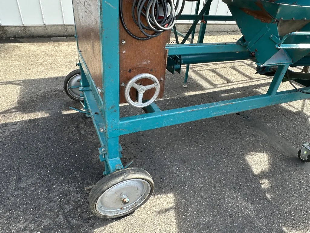 Demco potato sorting machine • Duijndam Machines