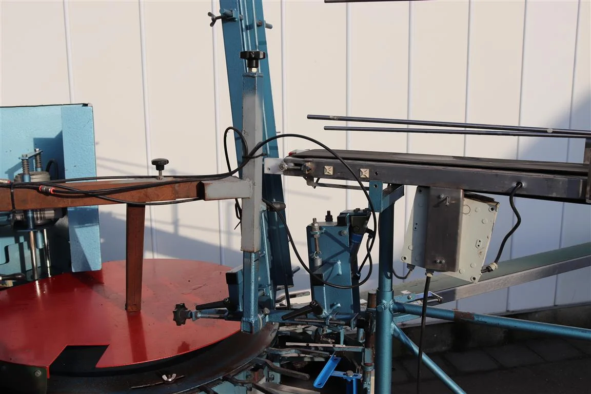 Dewa Demtec potting machine with potdispenser • Duijndam Machines