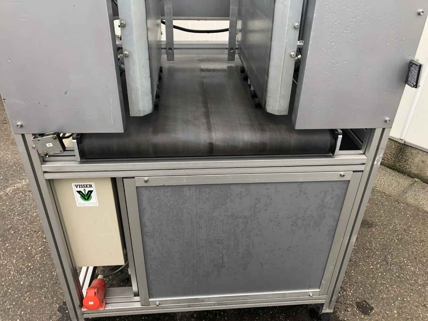 Visser tray dispenser / destacker for trays • Duijndam Machines