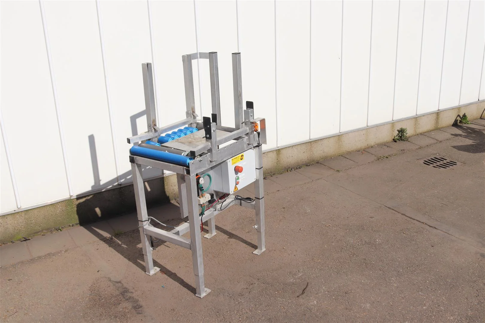 Devette tray stacker for 60 x 40 cm trays • Duijndam Machines