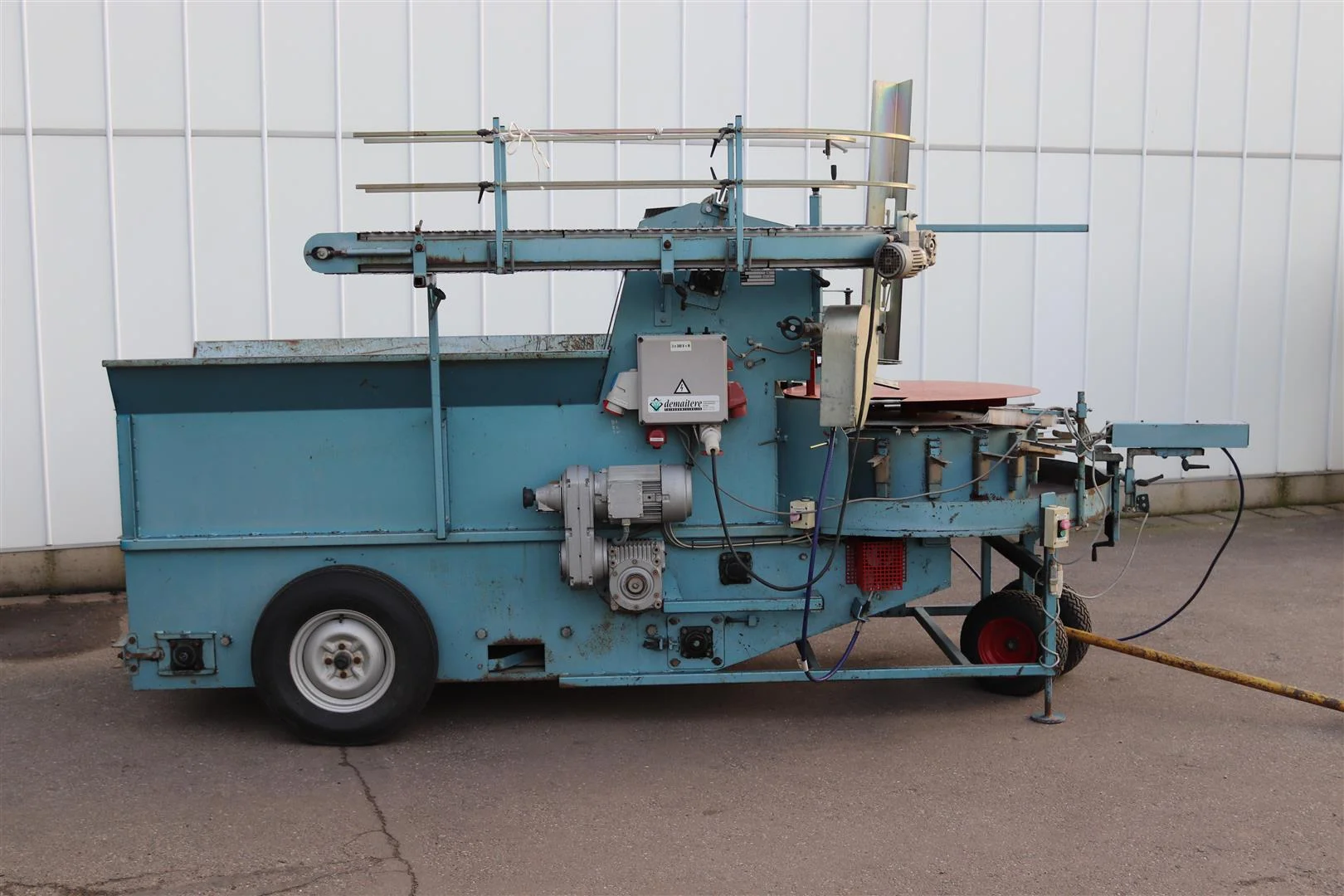Dewa Demtec potting machine with potdispenser • Duijndam Machines