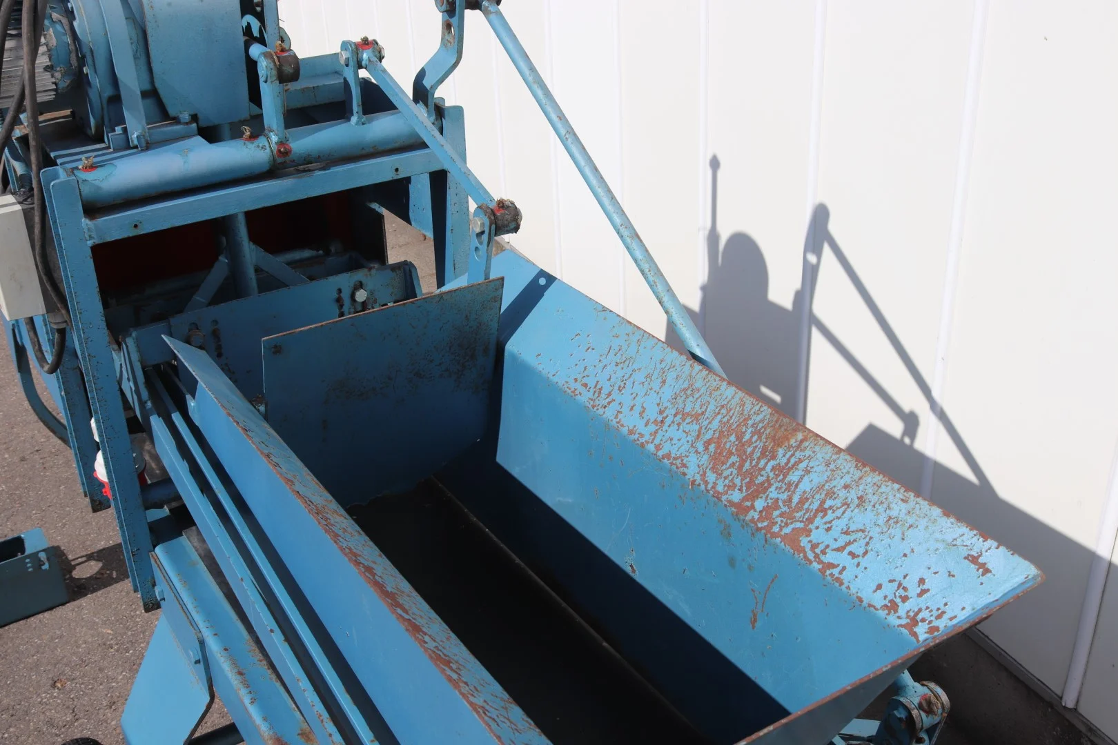 Visser Dewa soil blocking machine • Duijndam Machines