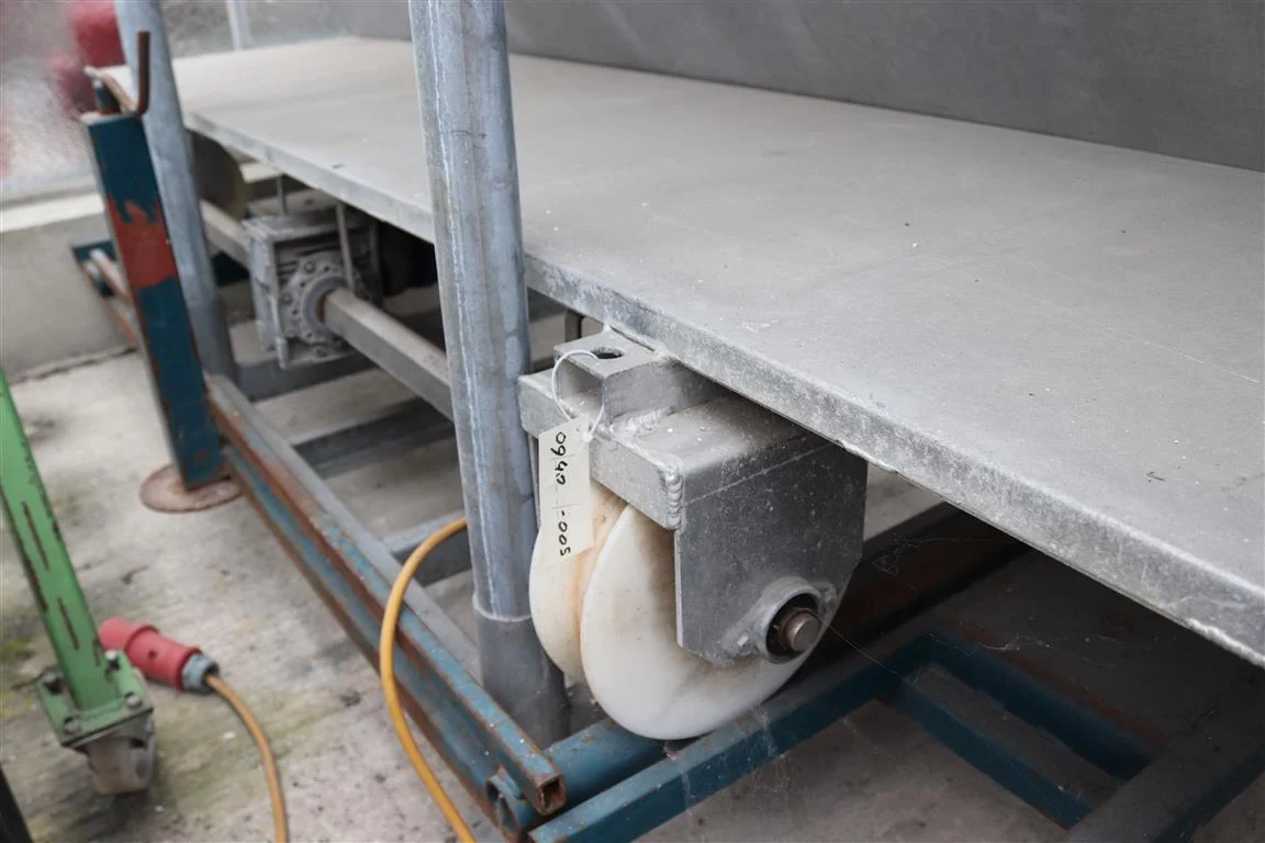 Dofra planting machine for soil blocks • Duijndam Machines