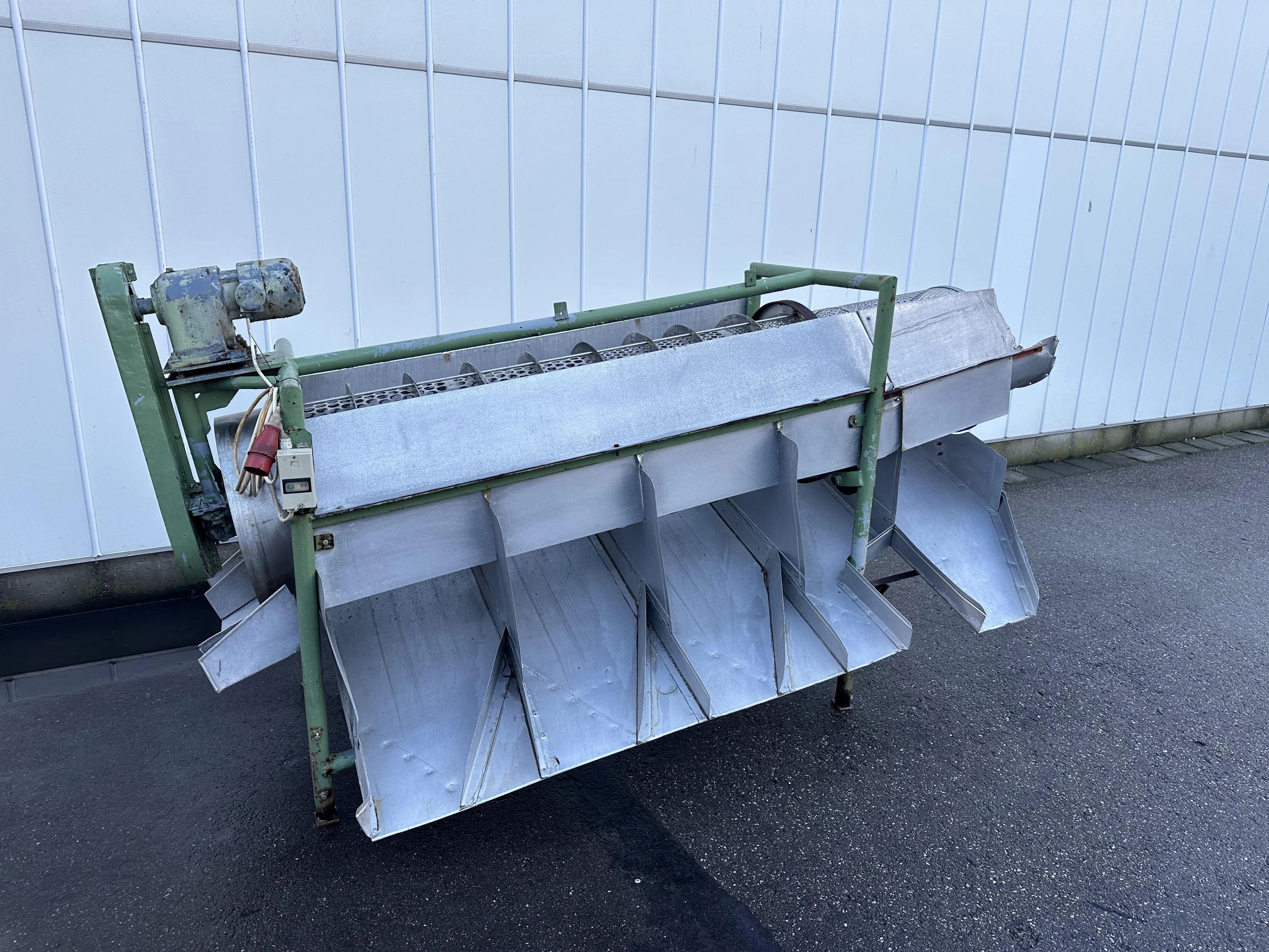 Drum sorter used for mushrooms • Duijndam Machines