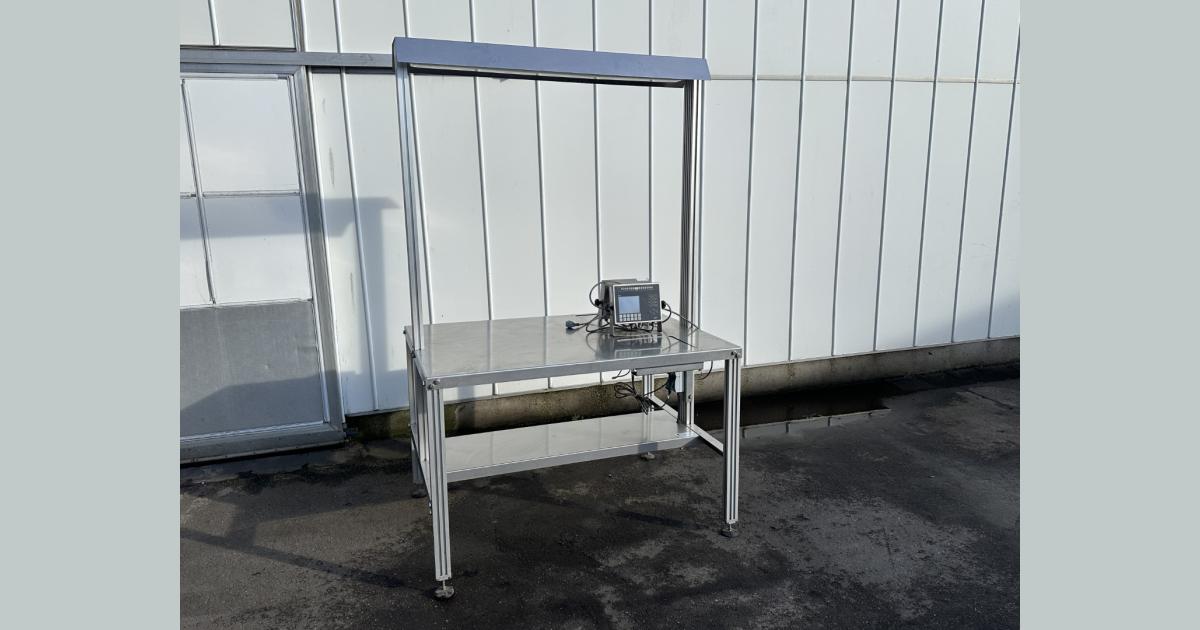 DTS V Stainless steel working table with aluminium legs and 2 DTS V ...