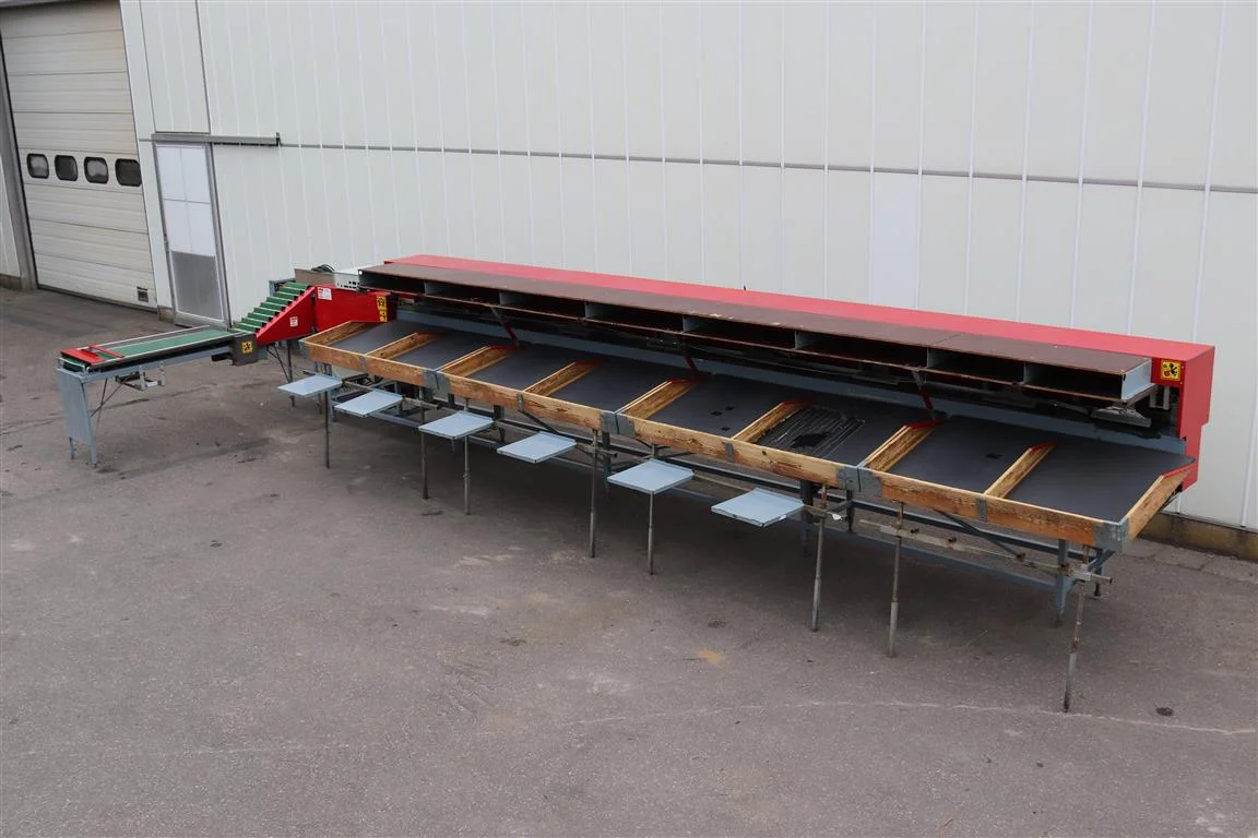 Aweta E8 sorting machine for cucumbers • Duijndam Machines