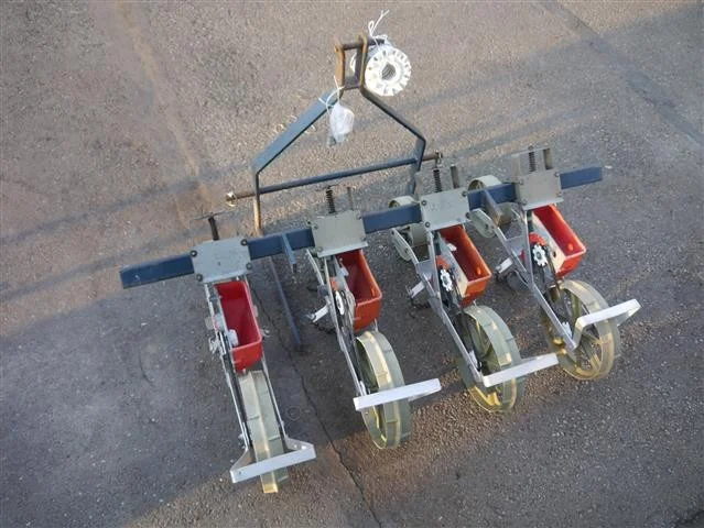 Earthway mechanical sowing machine • Duijndam Machines