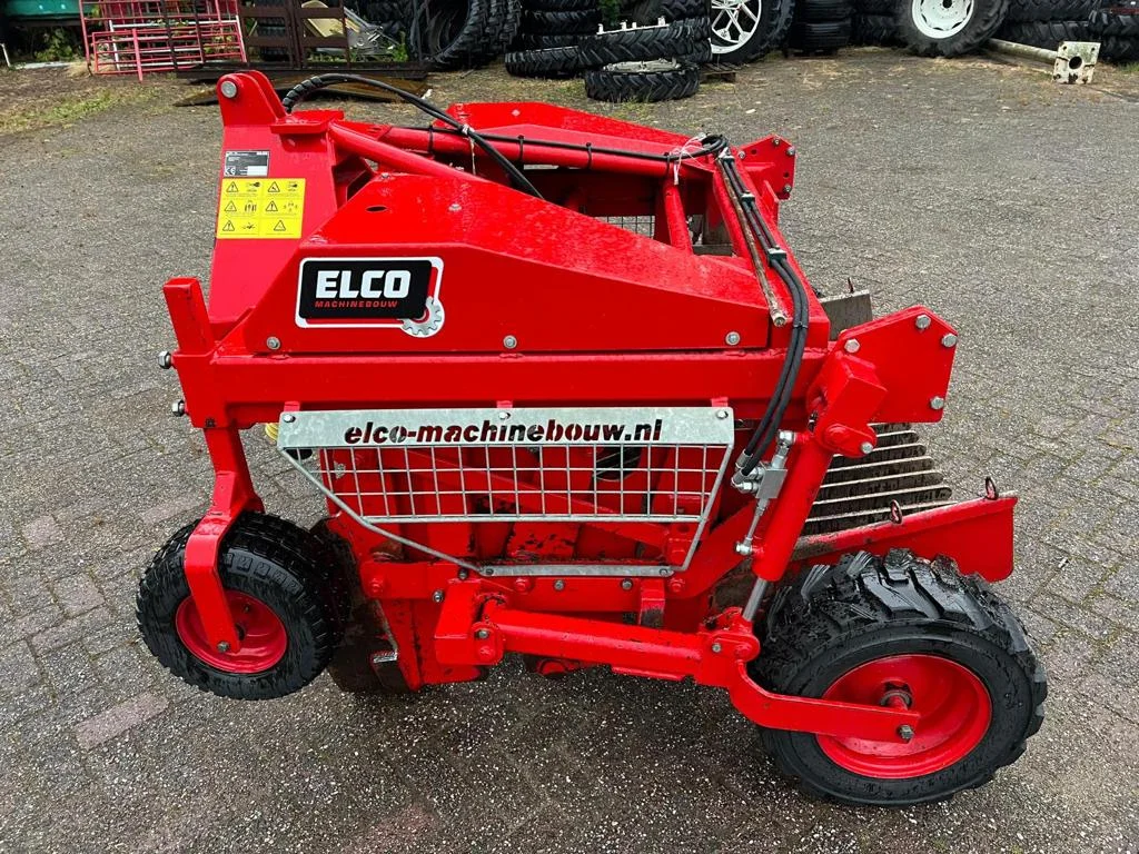 Elco SL3VBM bed lifter with 3 shaking grates • Duijndam Machines