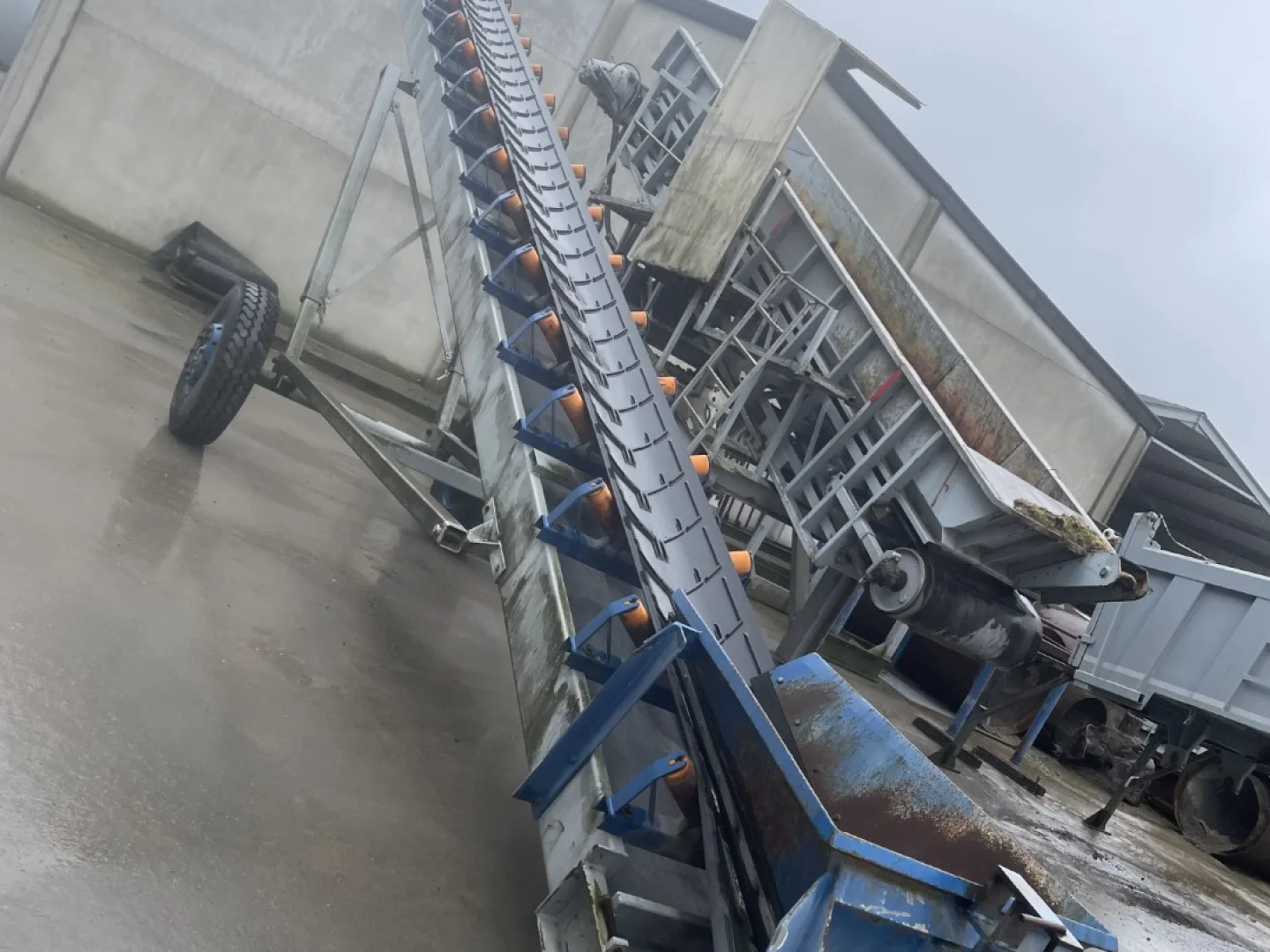 Elevator conveyor 10,35 meter • Duijndam Machines
