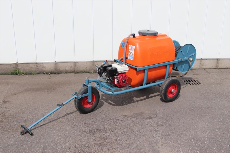 Empas spuitwagen 200 liter met benzinemotor • Duijndam Machines
