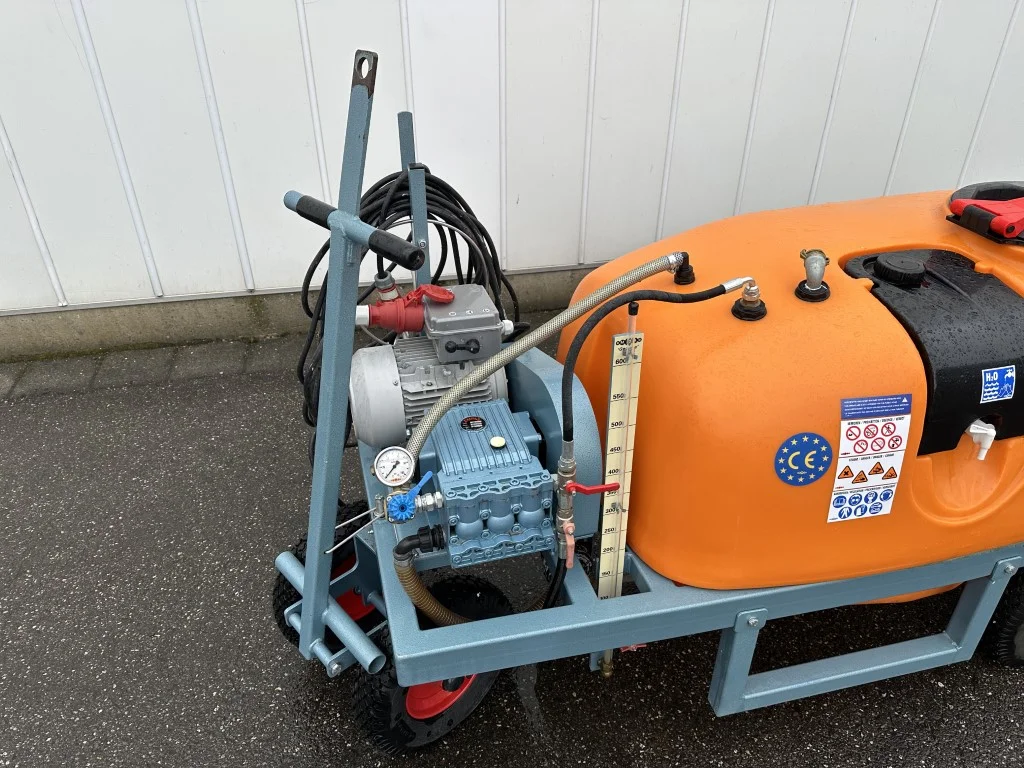 Empas 50-50- 600E Georgia (T55) spraying wagon with hosereel • Duijndam ...