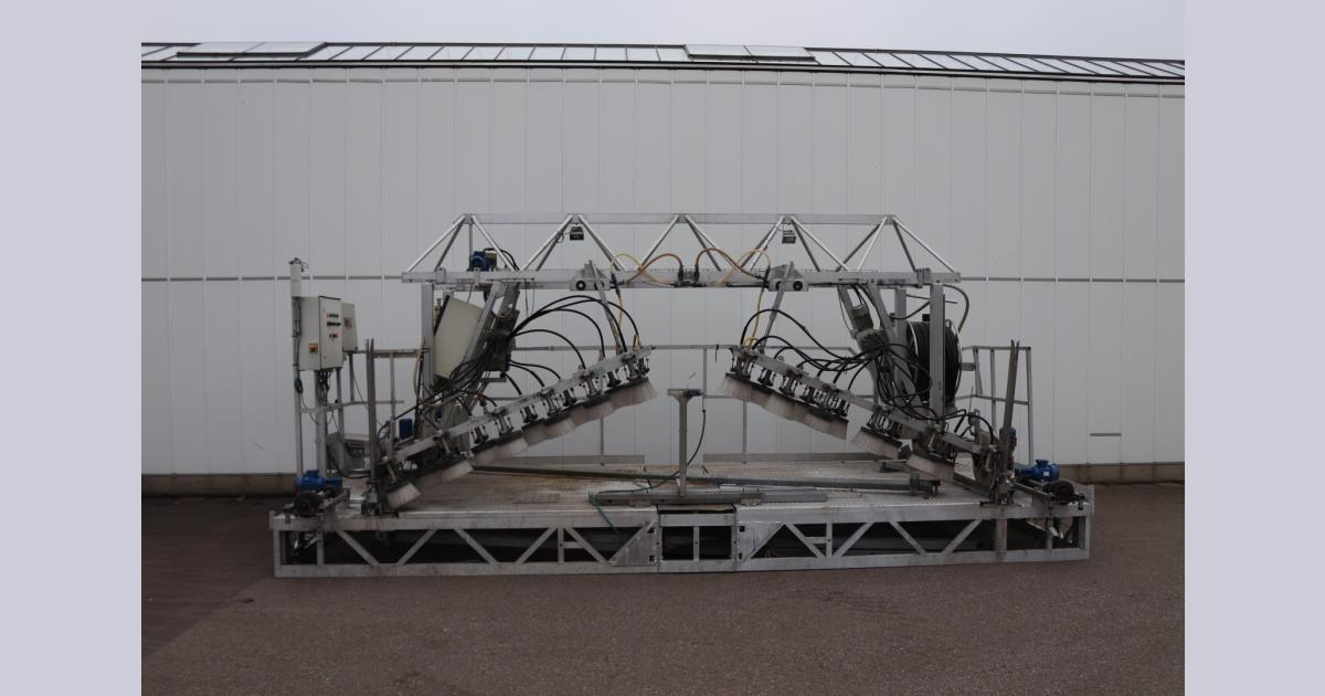 Eterpol greenhouse roof washing machine 400 cm to 480 cm • Duijndam ...
