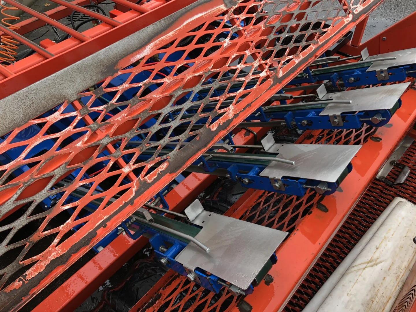 Ferrari Fastblock planteuse pour presses mottes avec 4 rangs • Duijndam ...