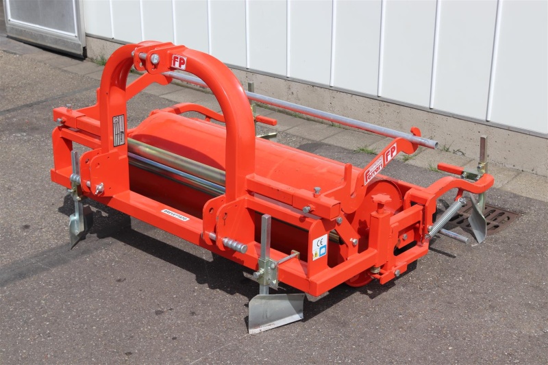 Ferrari plastic layer machine for agricultural plastic • Duijndam Machines