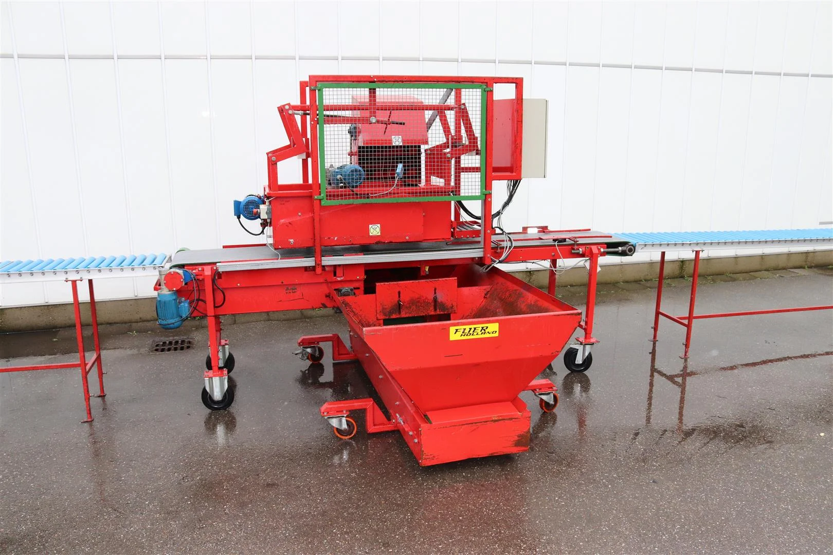 Flier trayfilling machine • Duijndam Machines