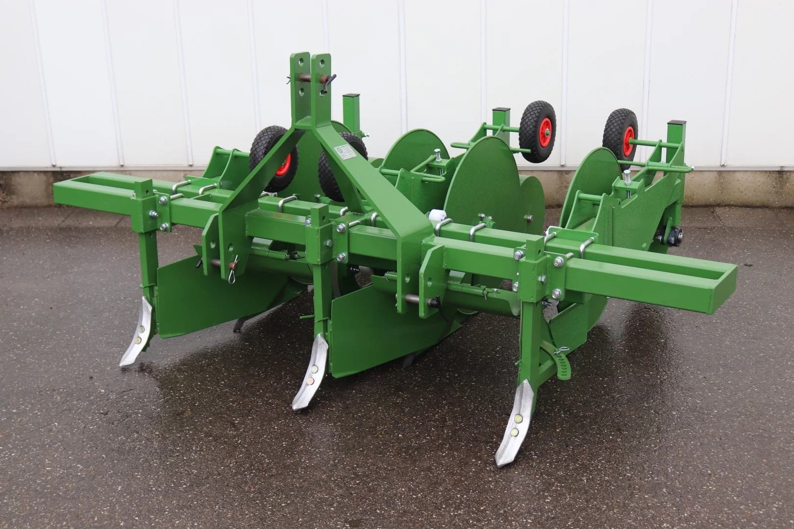 Plastic mulch laying machine 2 row new • Duijndam Machines