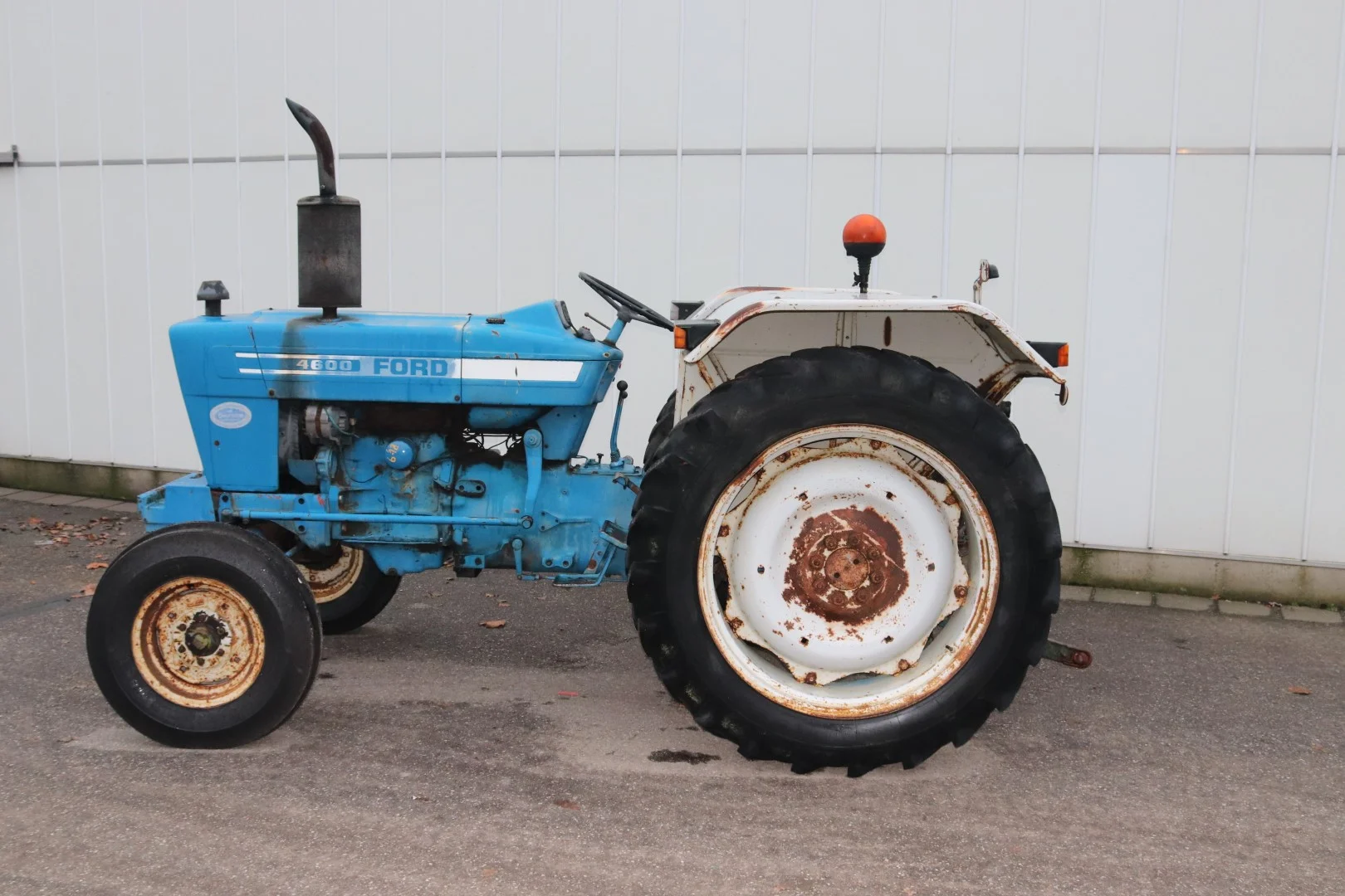 Ford 4600 Tractor • Duijndam Machines