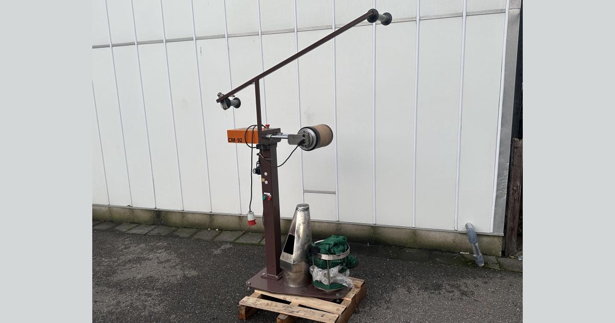 Giro CM92 netloader for pipes Girsac netting machine • Duijndam Machines