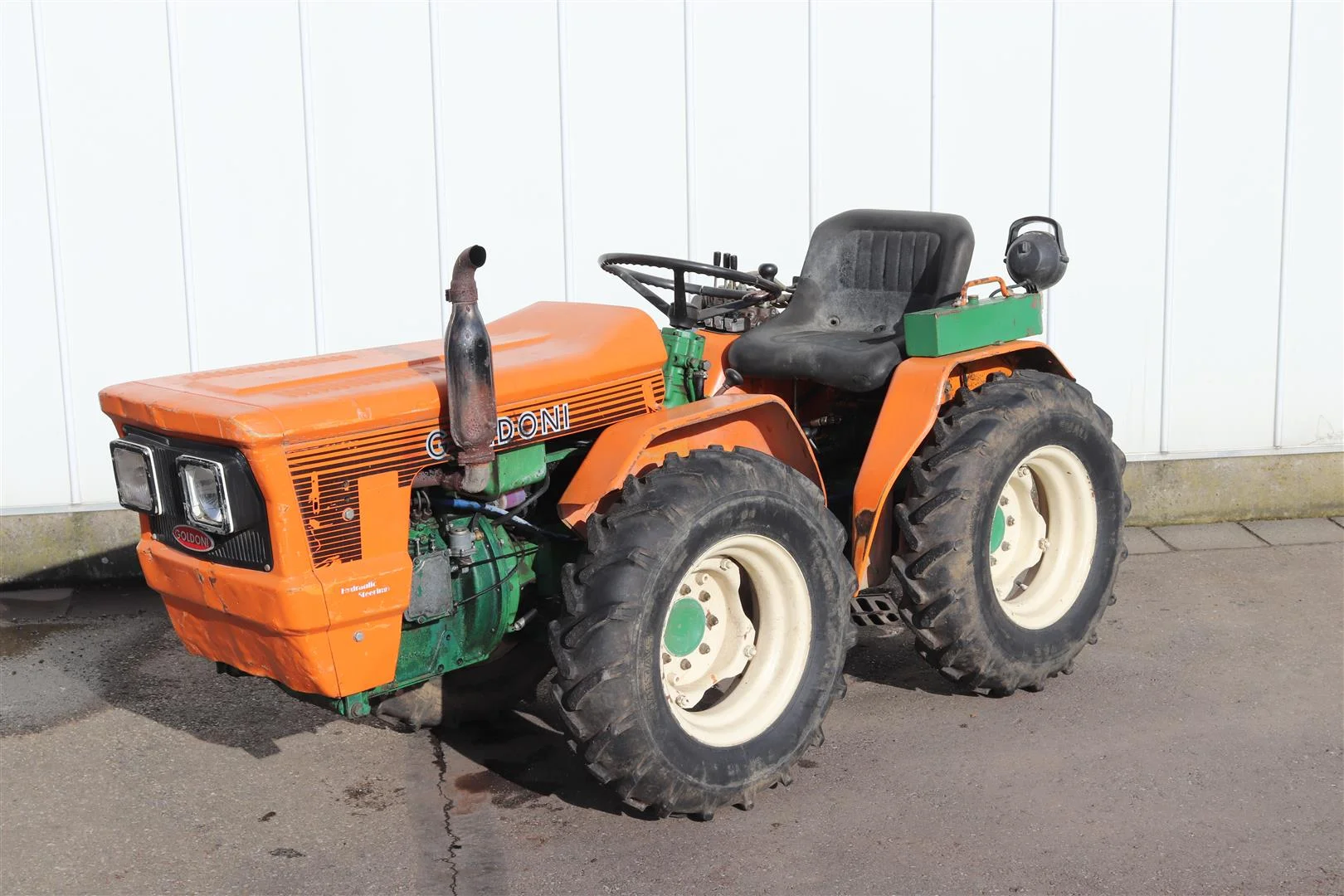 Goldoni 230 tractor • Duijndam Machines