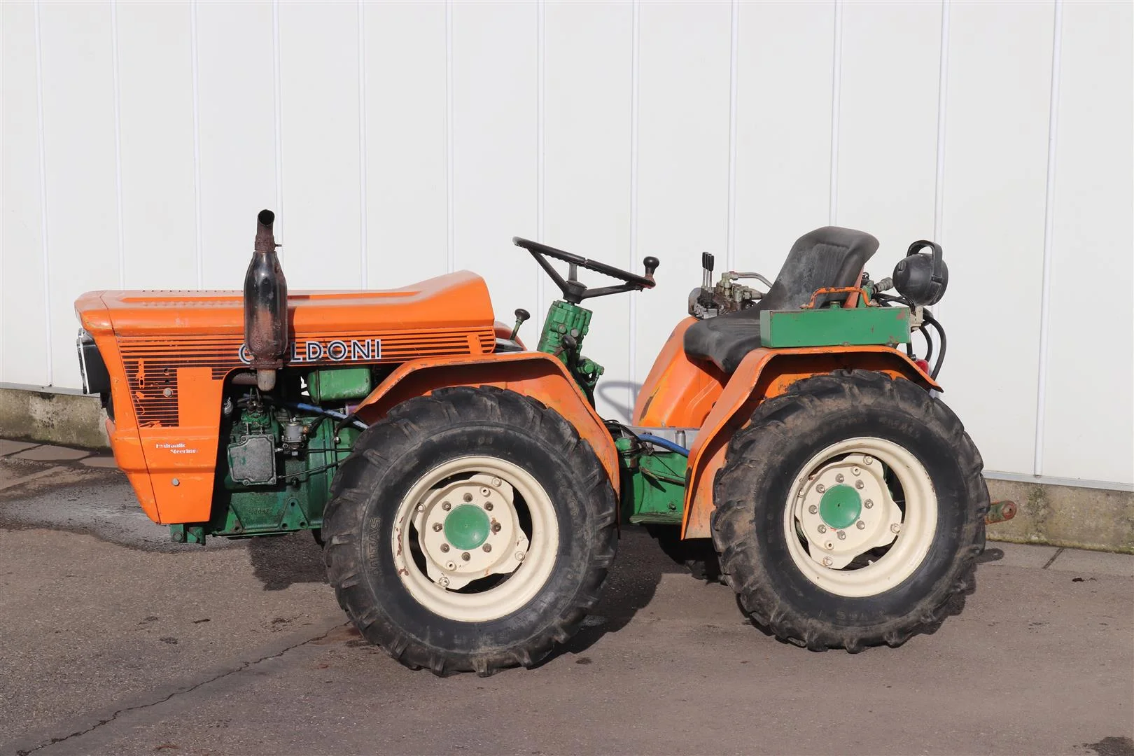 Goldoni 230 tractor • Duijndam Machines