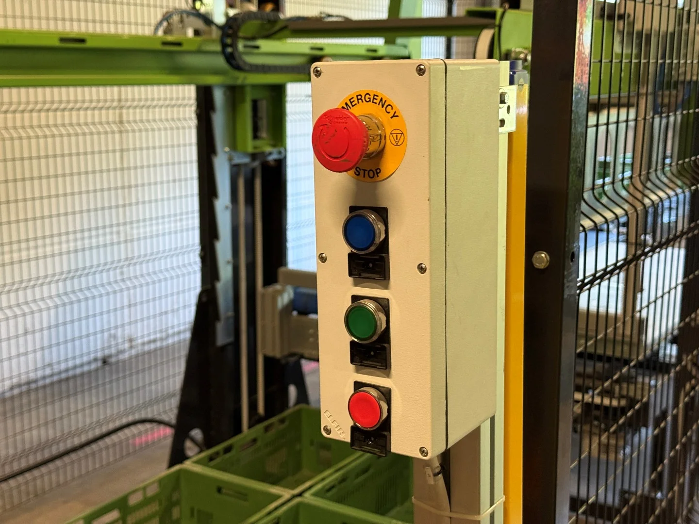 Greefa CombiSort apple & fruit sorting machine 2 line with water dumper ...