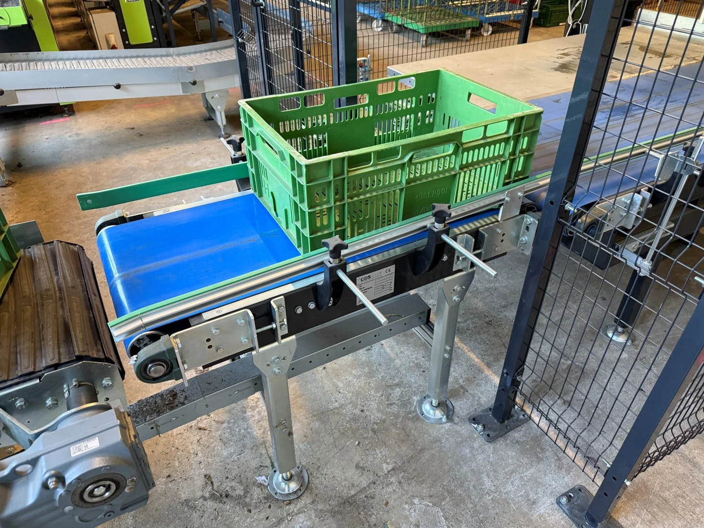 Greefa CombiSort apple & fruit sorting machine 2 line with water dumper ...
